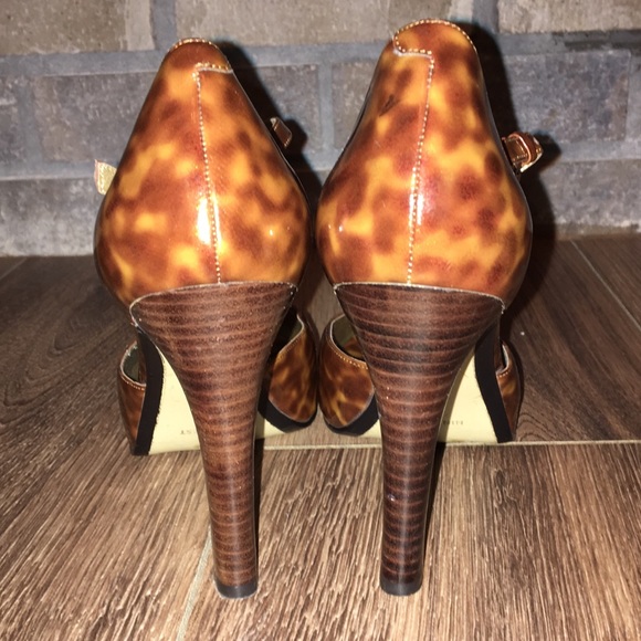 Nine West | Shoes | Nine West Roise Tortoise Shell T Strap Heels Sz 6 ...